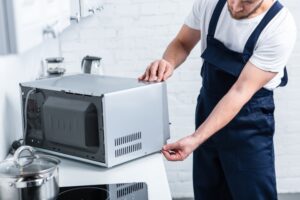 Microwave Safe To Use If Door Is Broken? (Explained!) – Ask The Home Geek